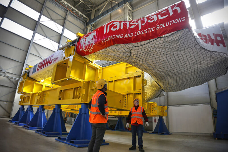 Shrink wrap industrial packaging - custom solutions - Transpack